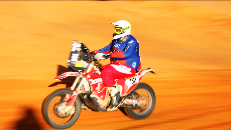 Visoke dine i udarac otpozadi "side by side" posade